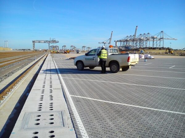 London Gateway – Banagher Precast
